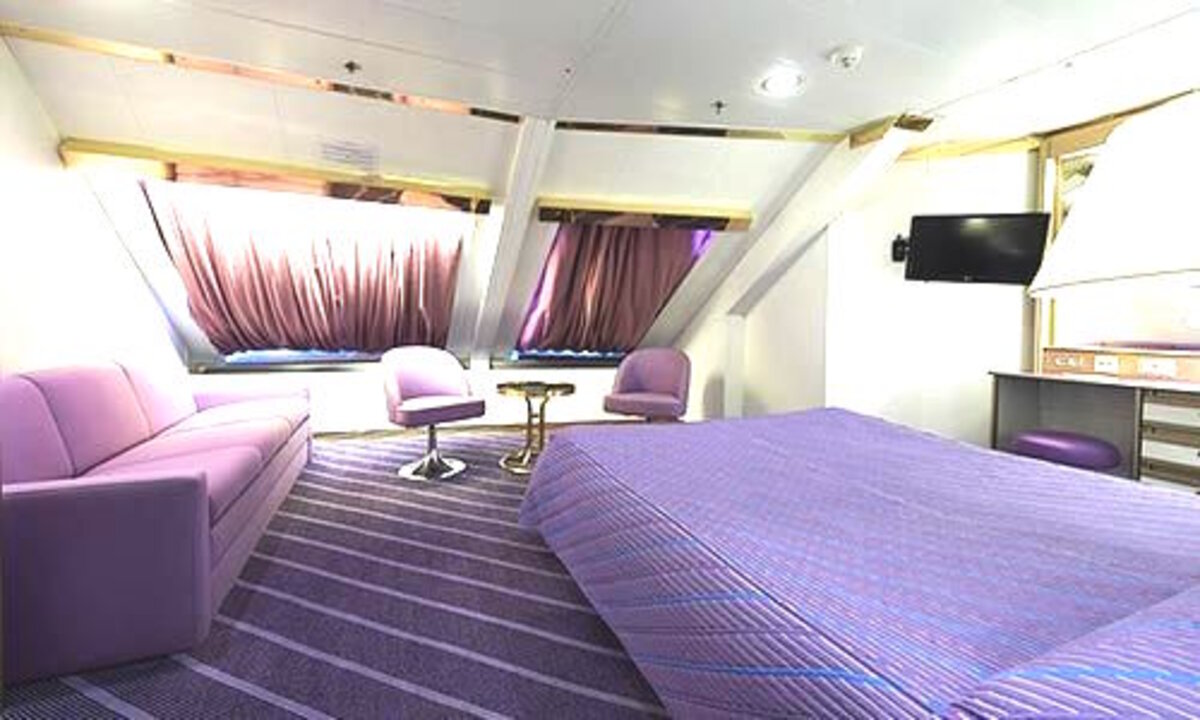 Corsica Ferries inaugure le "PASCAL LOTA" de nom du fondateur visionnaire. | Le Club