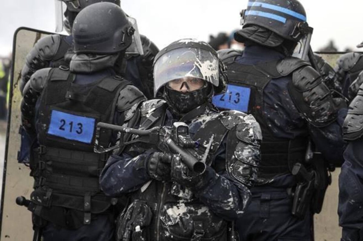 FEMMES CRS... | Le Club