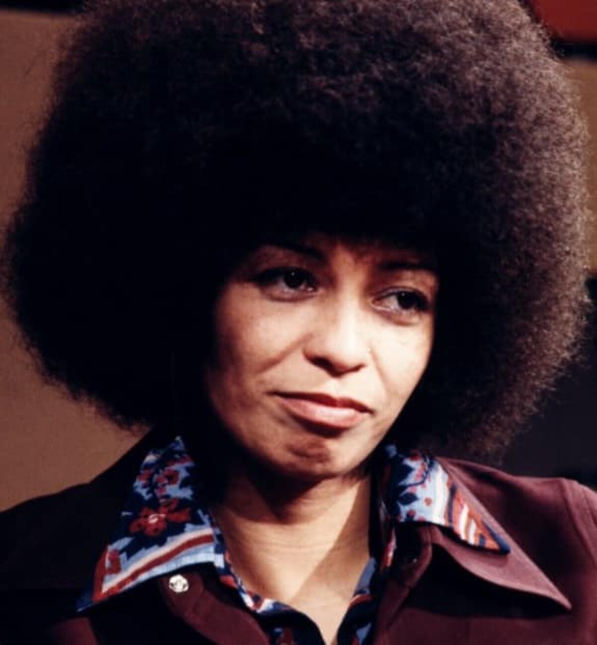 "Angela DAVIS contre oppression" par Amadou Bal BA | Le Club