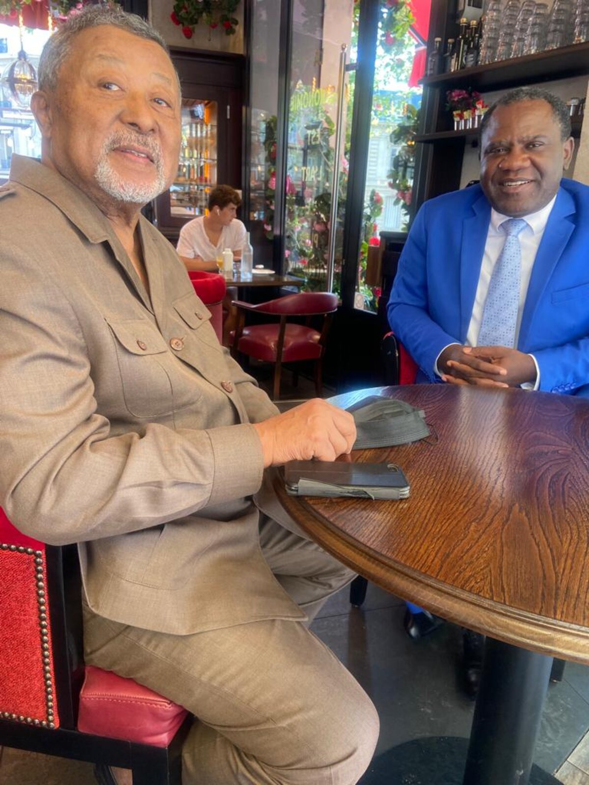 Cynisme politique et trahison au Gabon : Jean Ping et son double ...