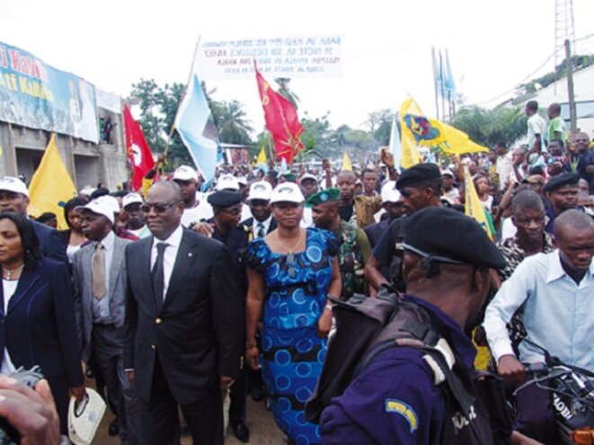 "Kabila totondi yo naïno té". Photos. Kin-Key Mulumba "Debré Mpoko ...